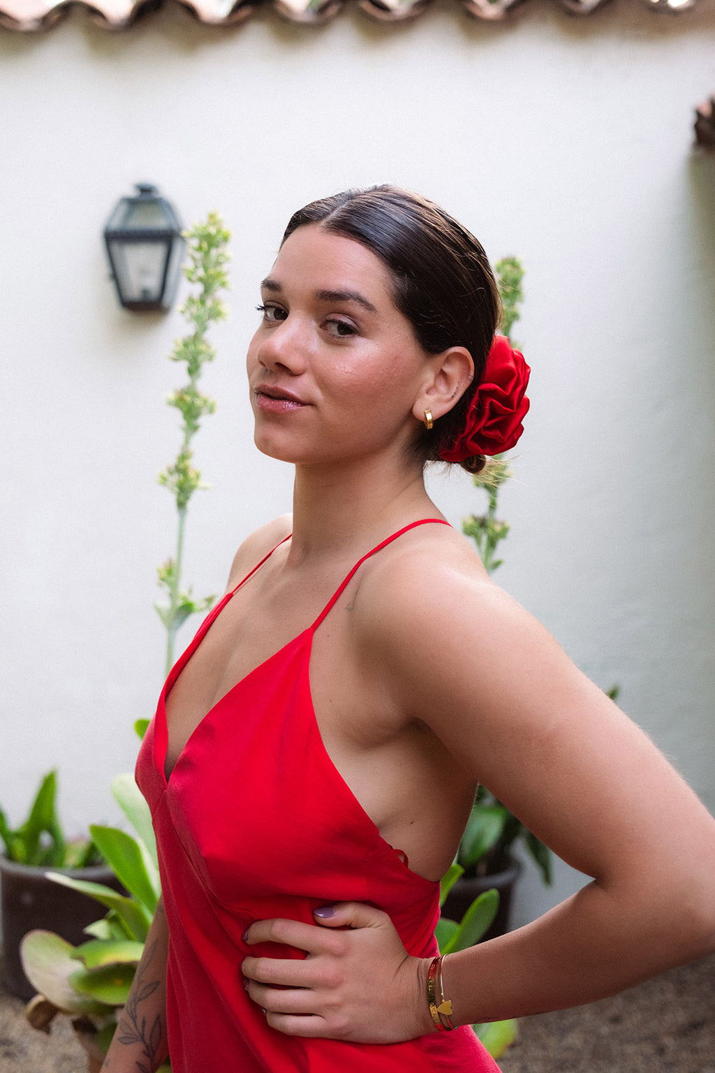 Flor Carmín Satín – MANZA